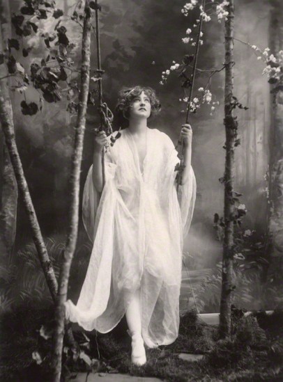 Alexander Bassano | La Petite Mélancolie