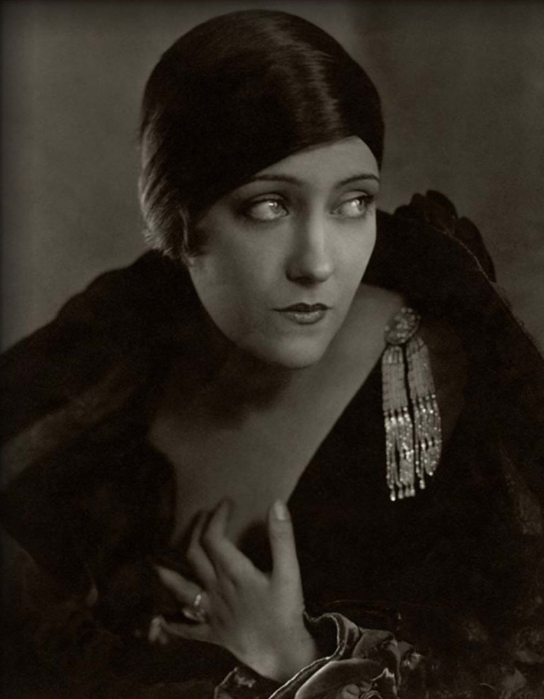 Edward Steichen- Gloria Swanson from Vanity Fair | La Petite Mélancolie